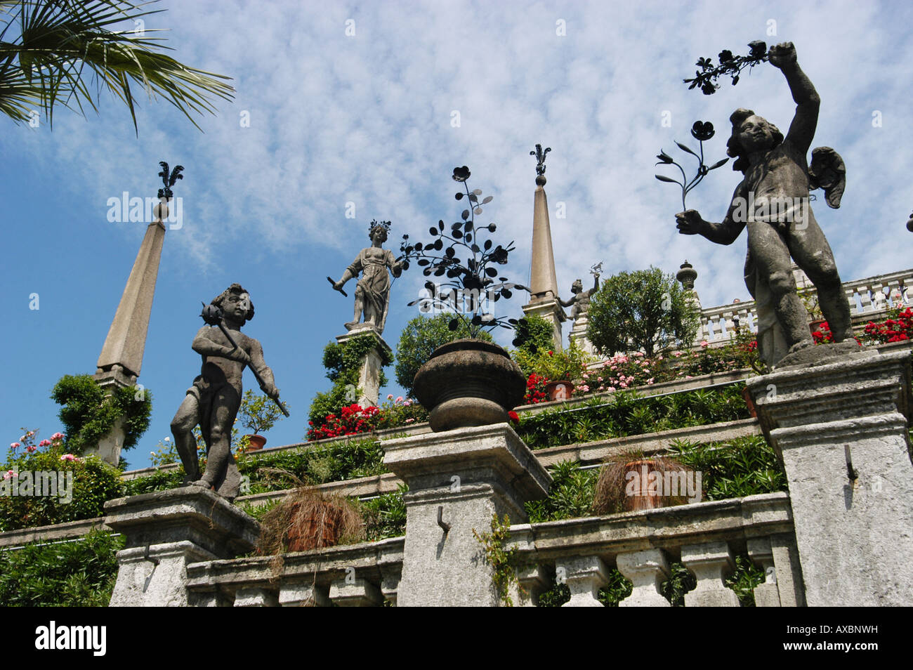 Architettura in giardino hi-res stock photography and images - Alamy