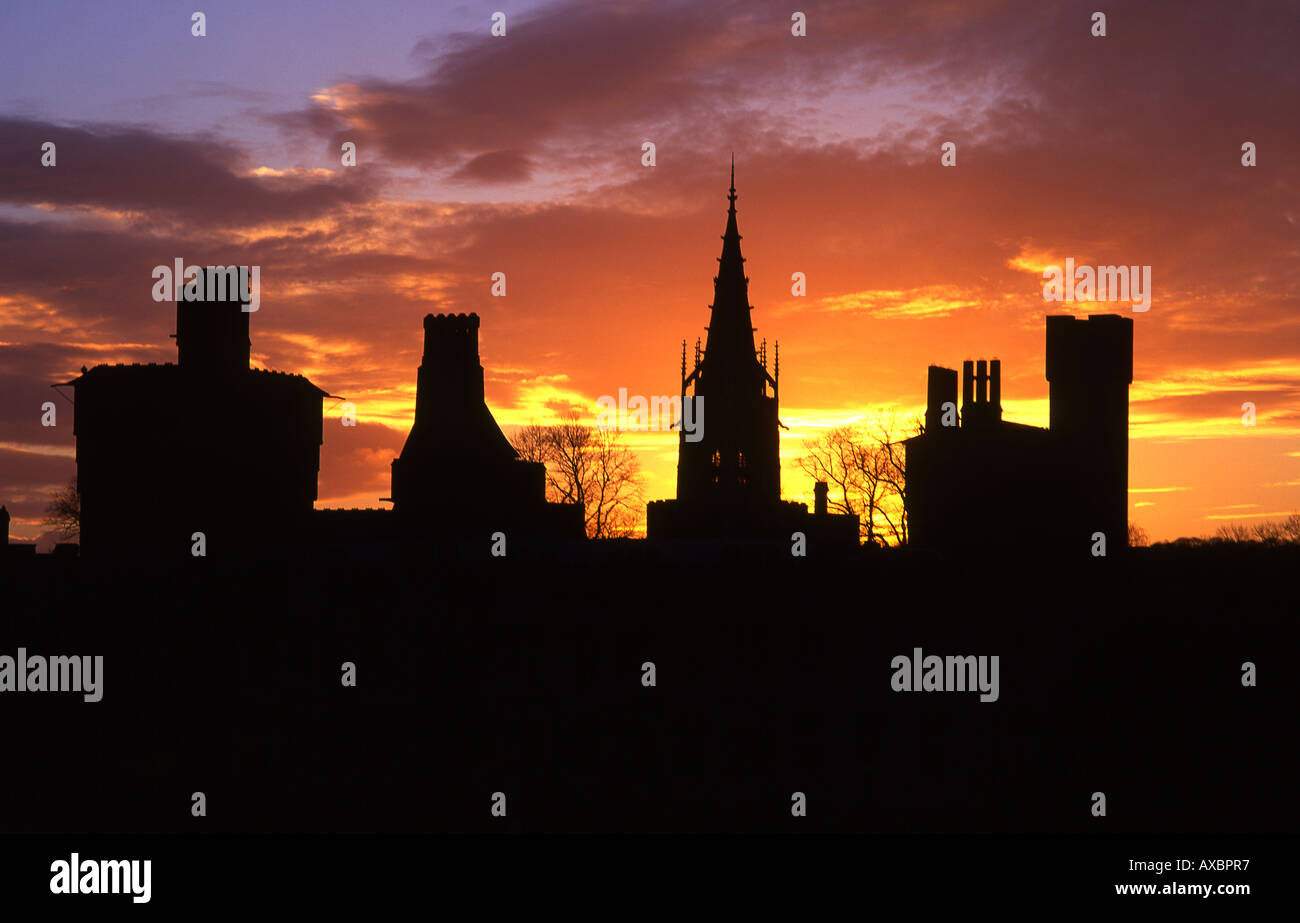 Cardiff castle winter hi-res stock photography and images - Alamy