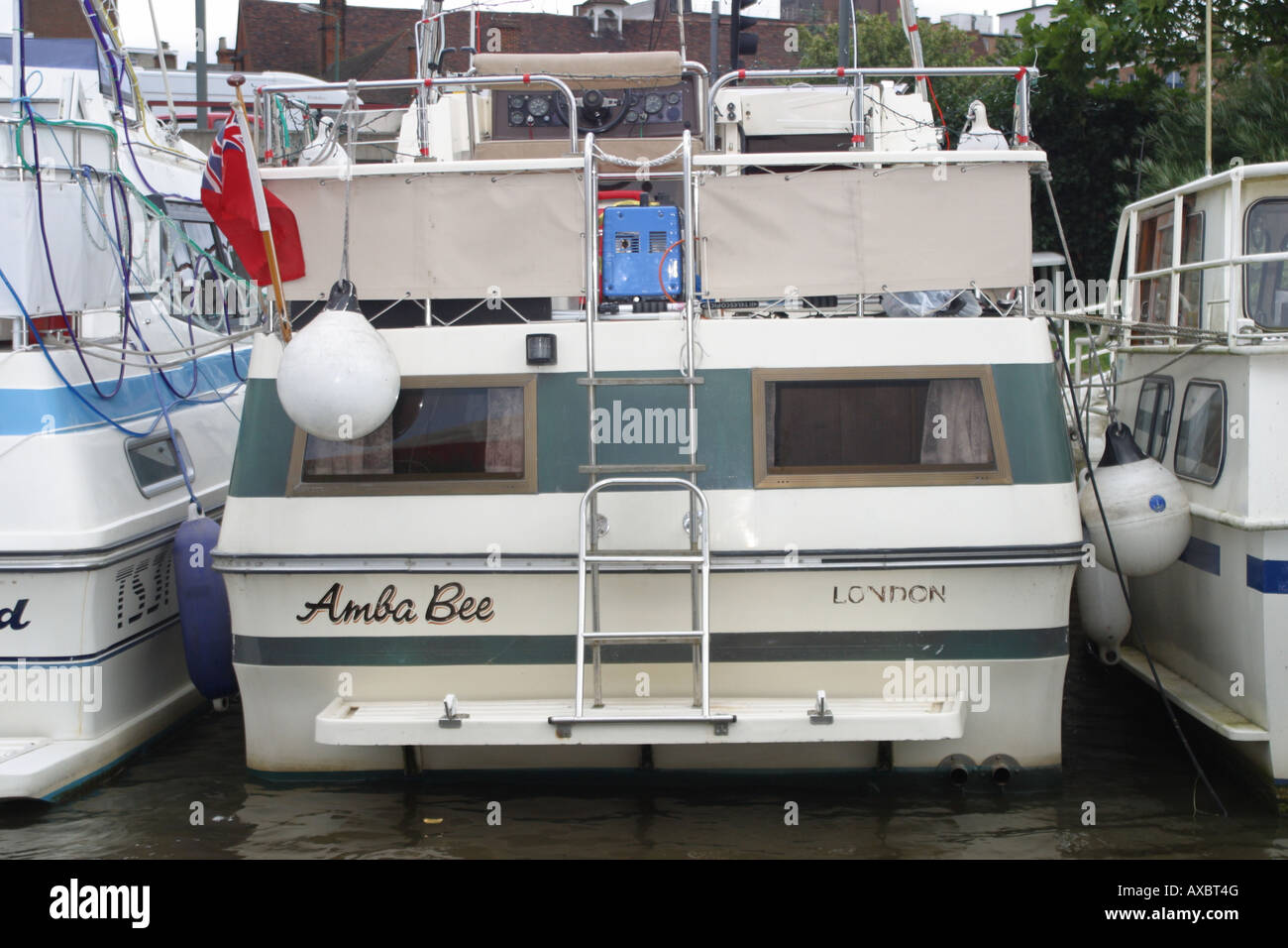 leisure pleasure boat boating floating afloat moor maidstone kent ...