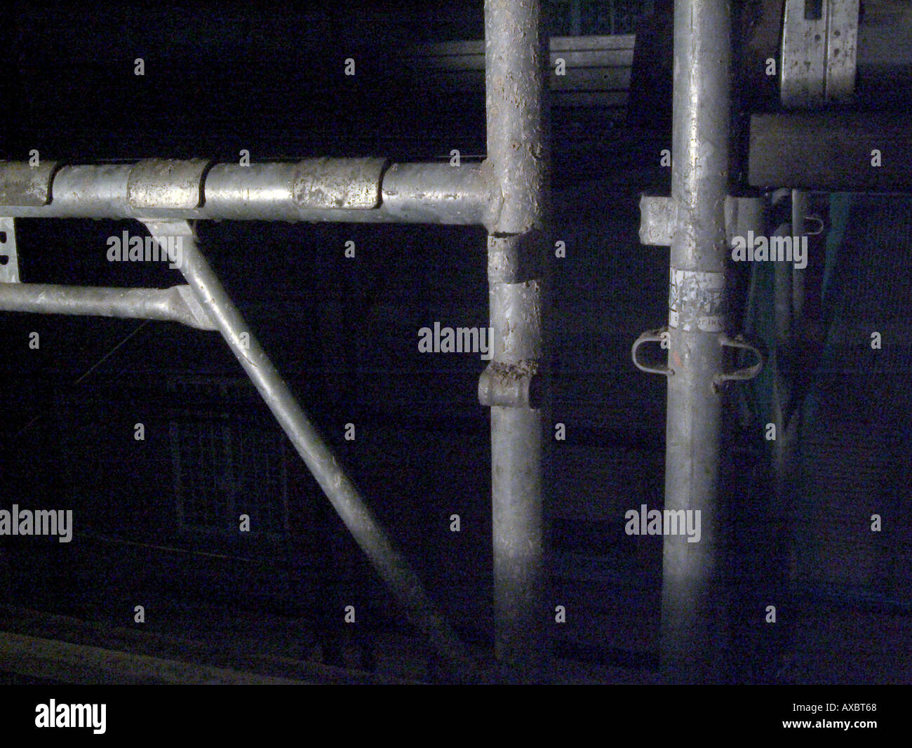 scaffolding at night Stock Photo - Alamy