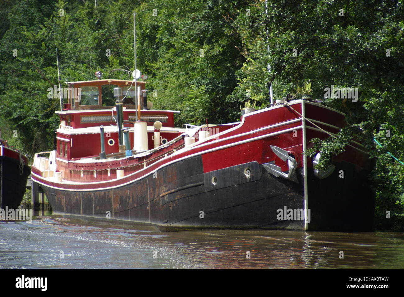 Red dutch edwardian barge helm hi-res stock photography and images - Alamy