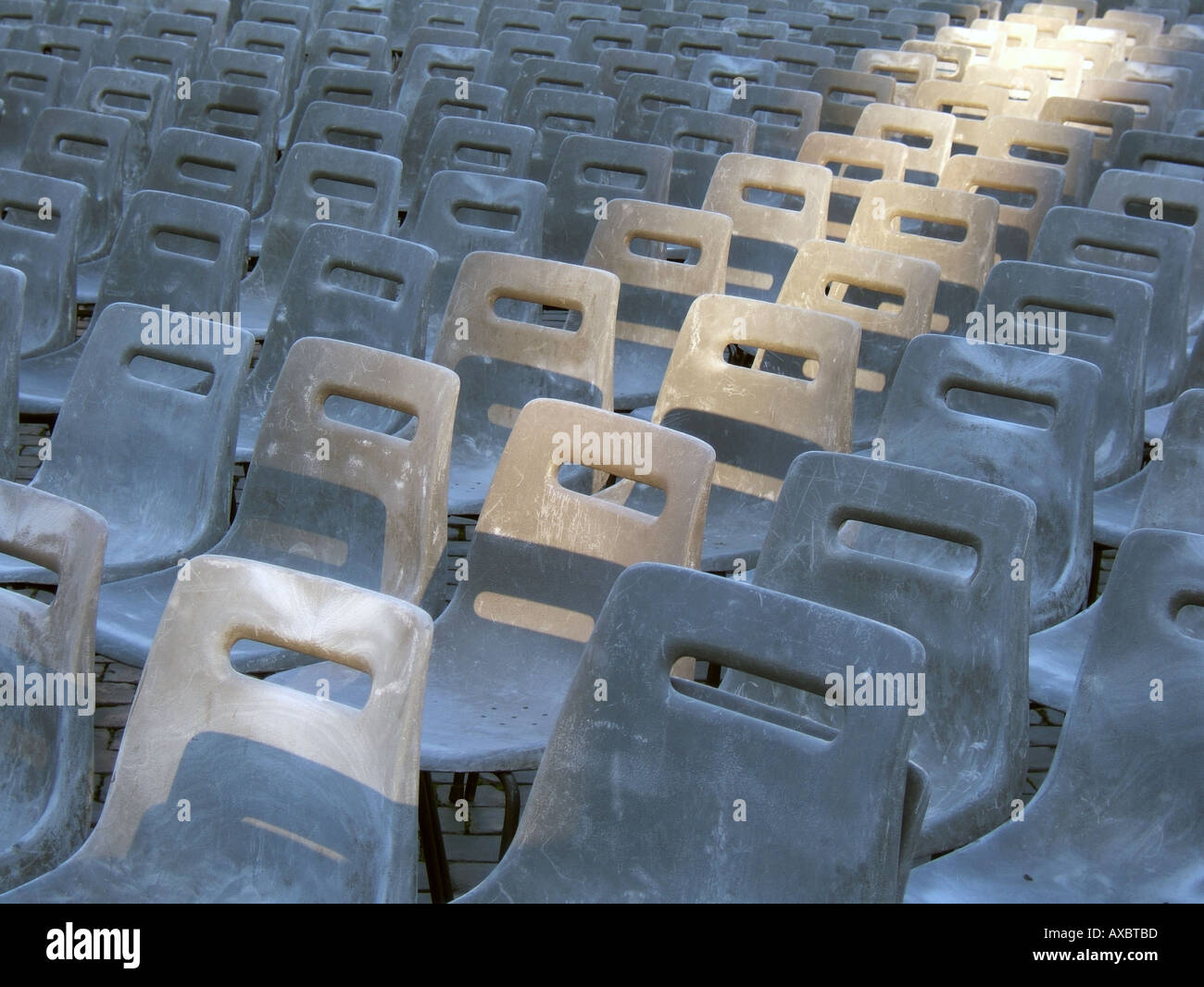 rows of empty chairs Stock Photo - Alamy