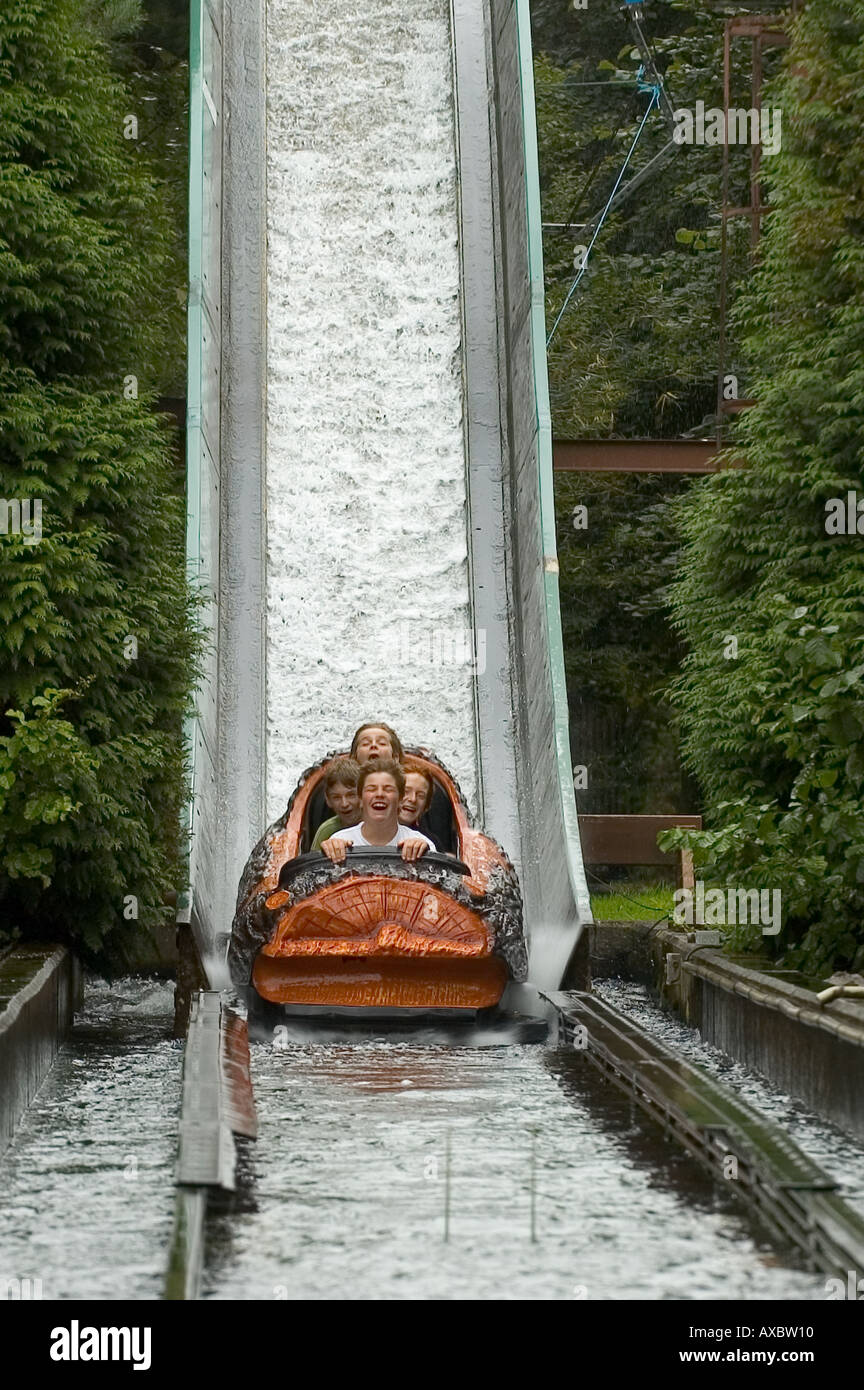 Thorpe park log flume hi-res stock photography and images - Alamy