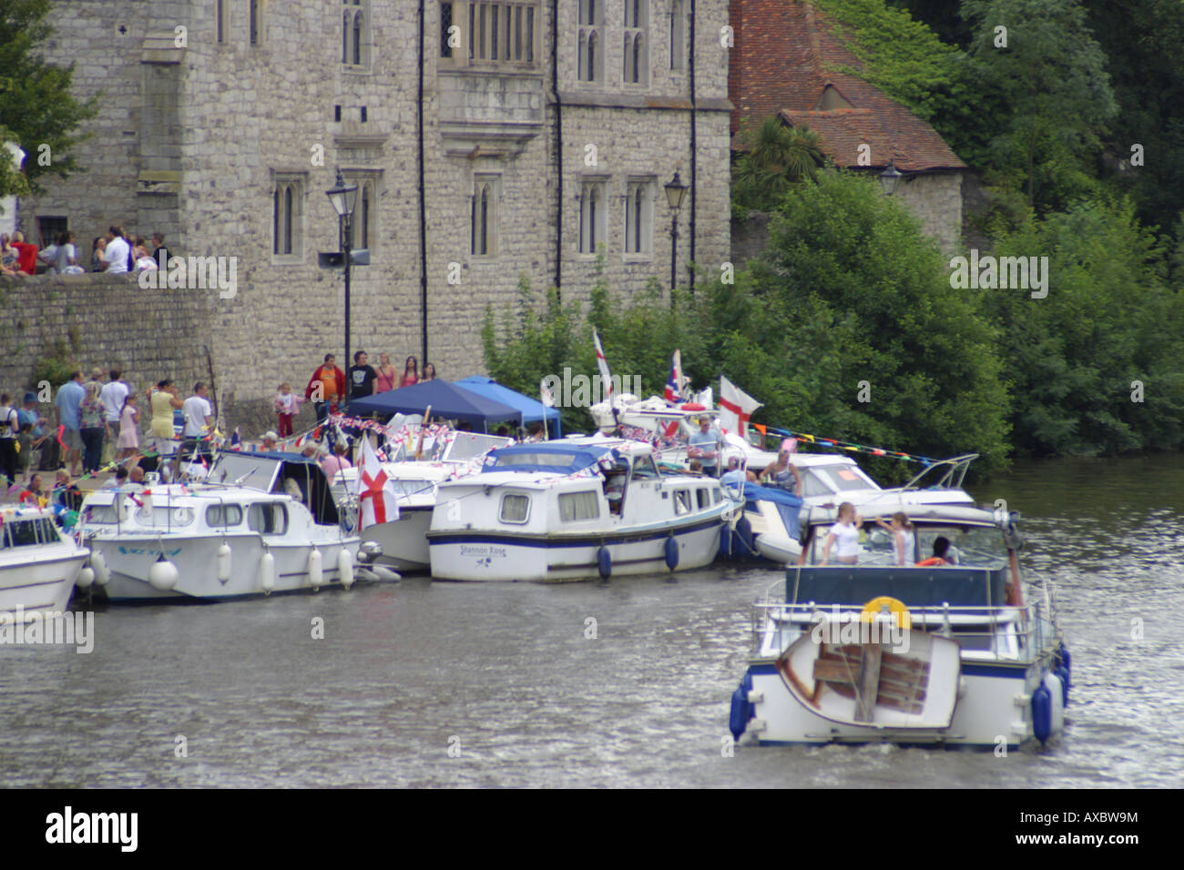 archbishops palace leisure boats cruising sailing river medway ...