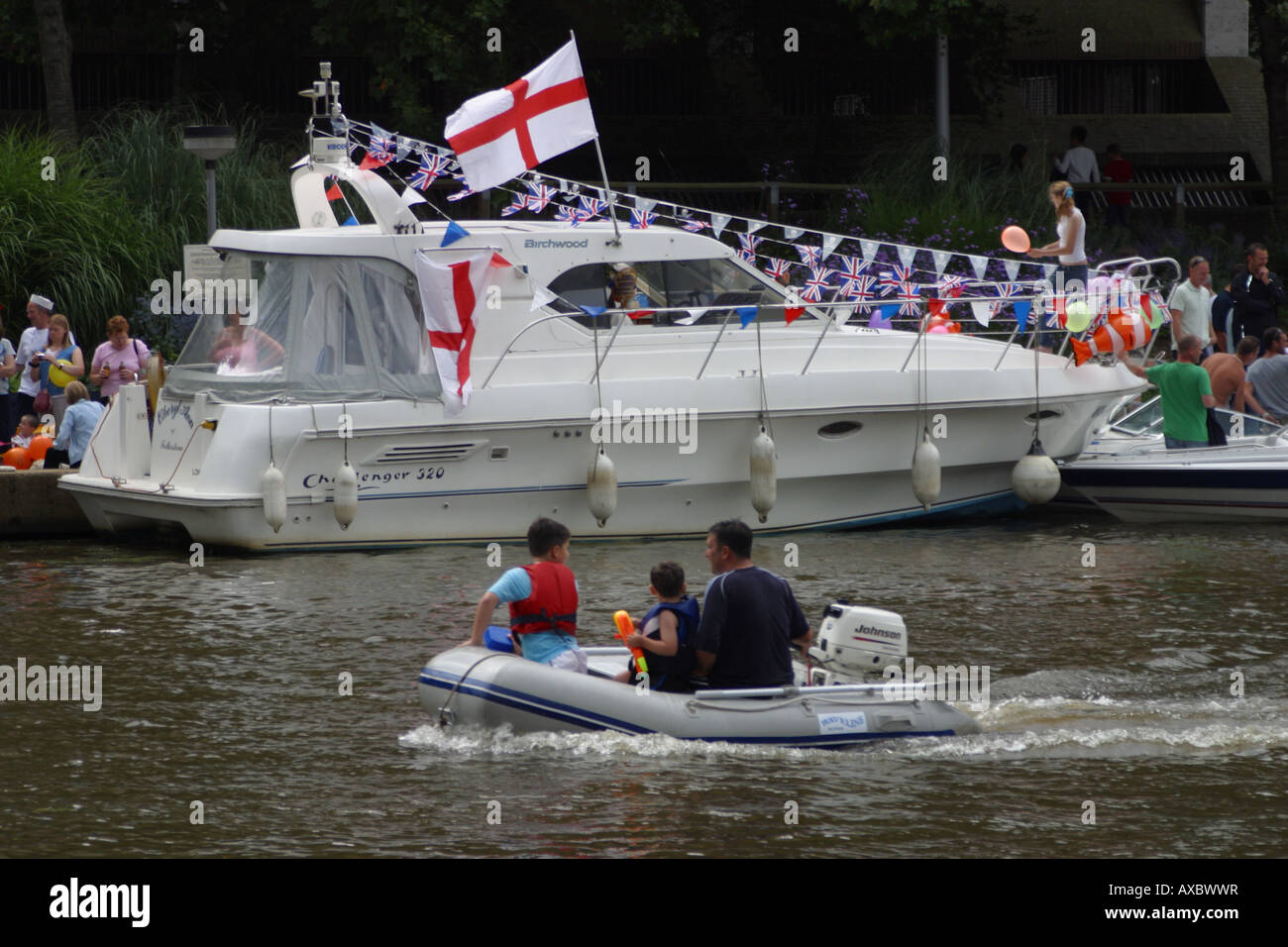 Medway cruiser hi-res stock photography and images - Alamy