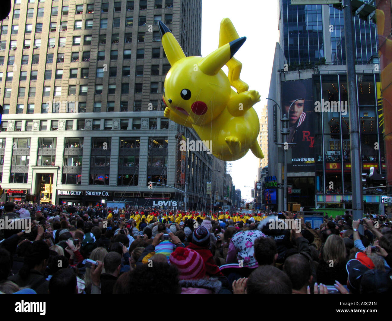 Huge parade balloons hi-res stock photography and images - Alamy