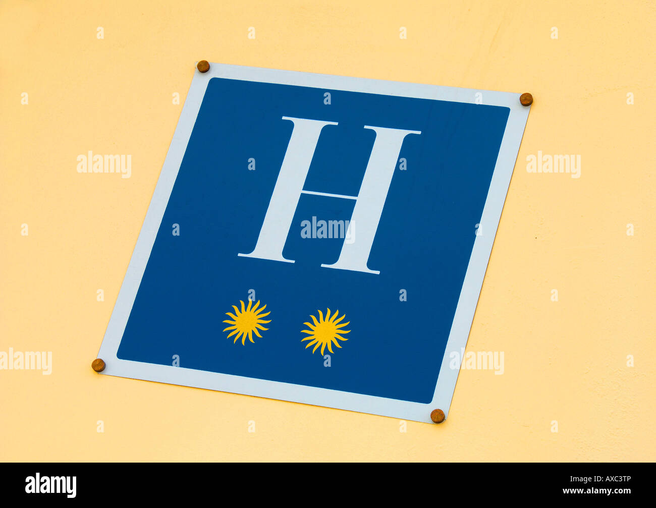 Two stars hi-res stock photography and images - Alamy