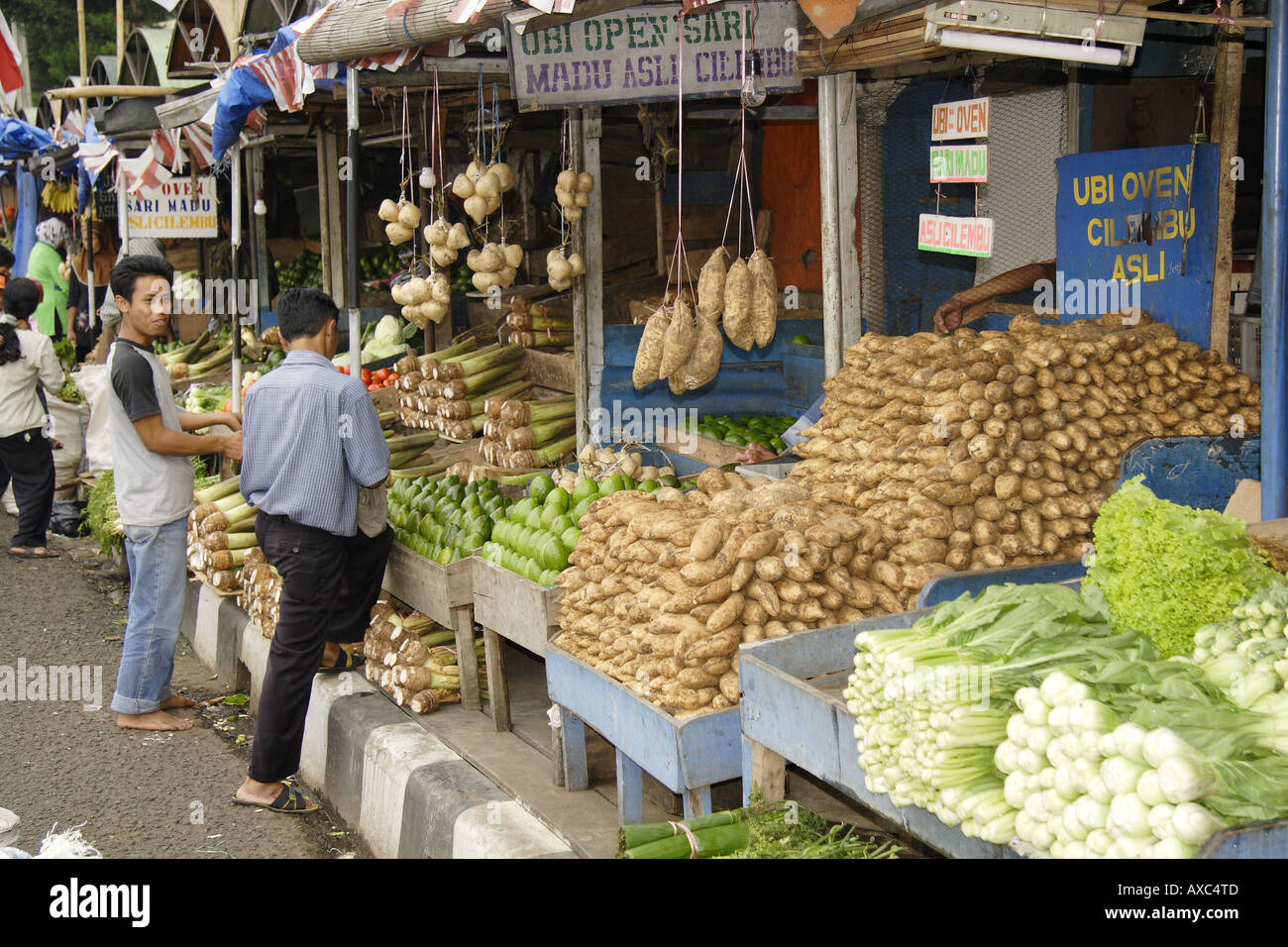 Street market Cipanas Java Indonesia Stock Photo - Alamy