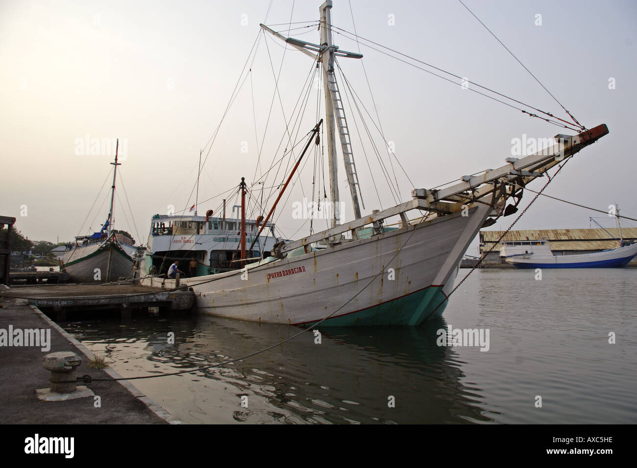 Safe for ships hi-res stock photography and images - Alamy