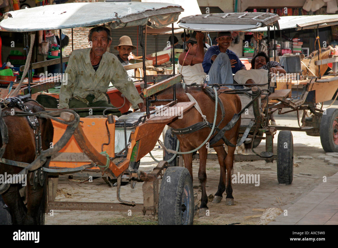 Java queue hi-res stock photography and images - Alamy