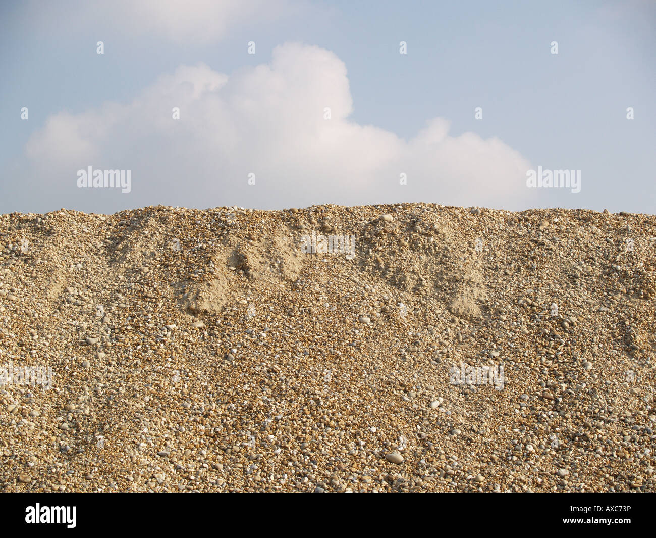 ridge pebble beach ridge shadow relief aggregarte camber sands kent ...