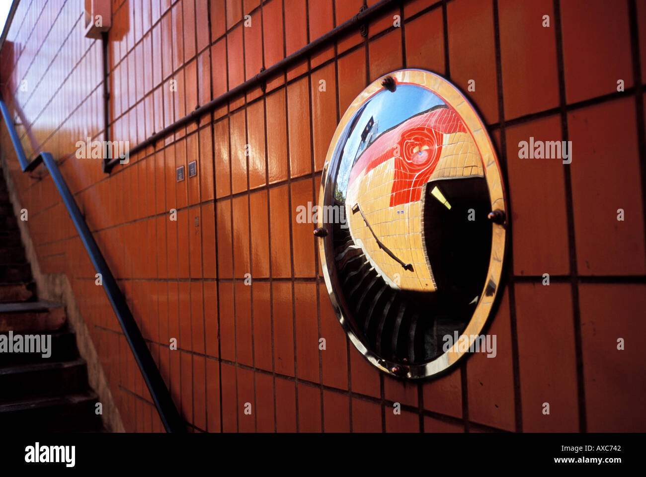 Mirror london underground station hi-res stock photography and images ...