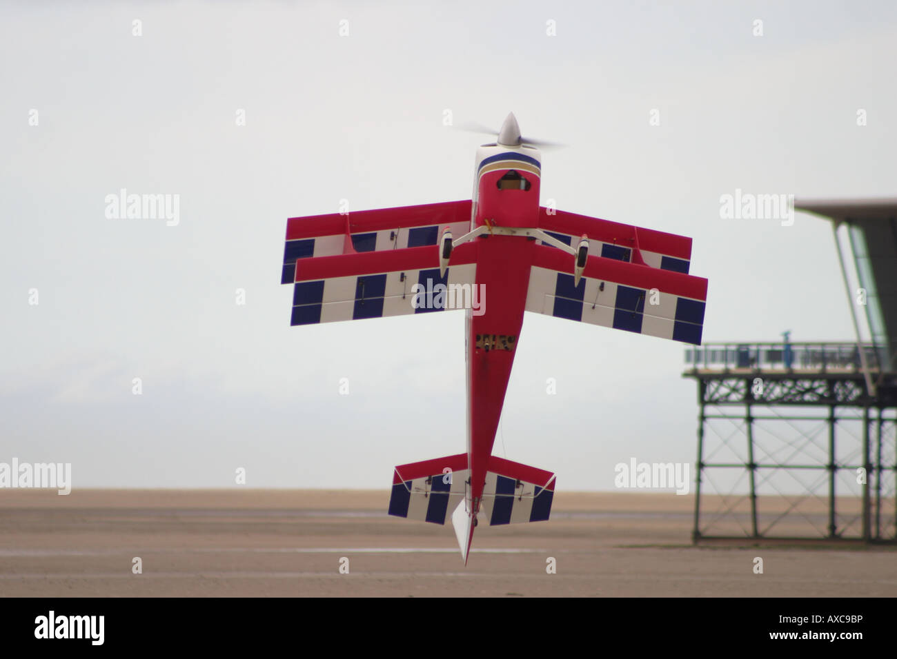 Airplane slipstream hi-res stock photography and images - Alamy