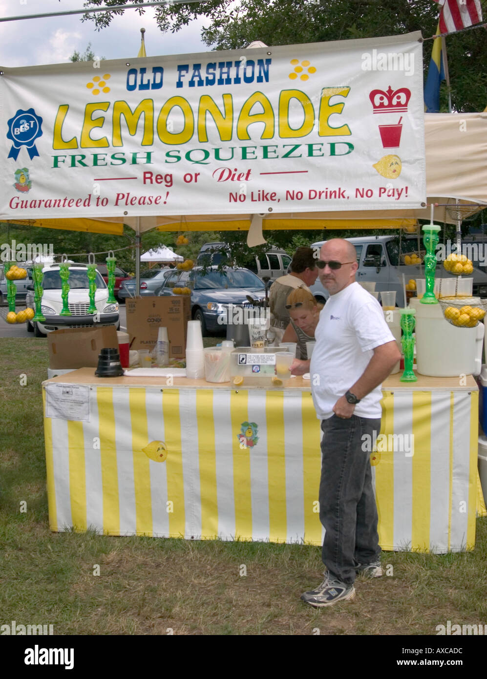 Lemonade Stand Booth High Resolution Stock Photography and Images - Alamy