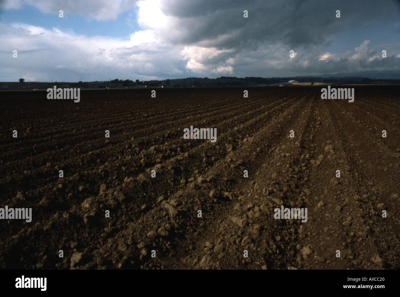 Dust bowl farm hi-res stock photography and images - Alamy