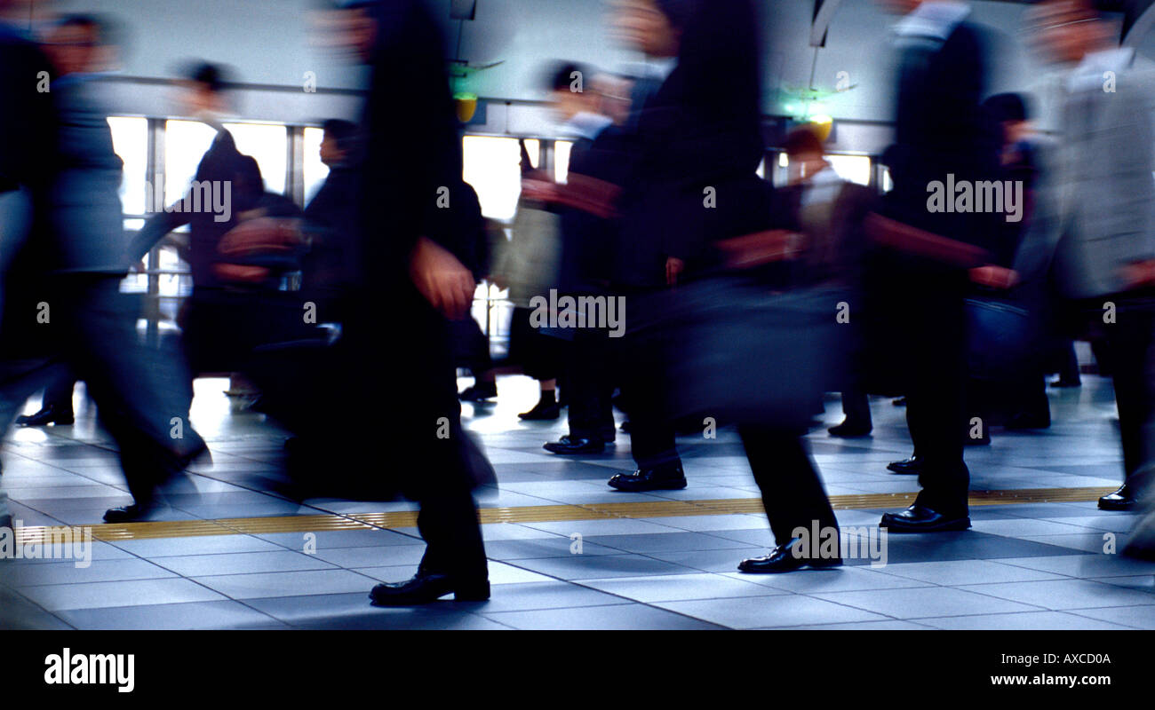 Rush hour at Shinagawa train Station Tokyo Japan Stock Photo - Alamy