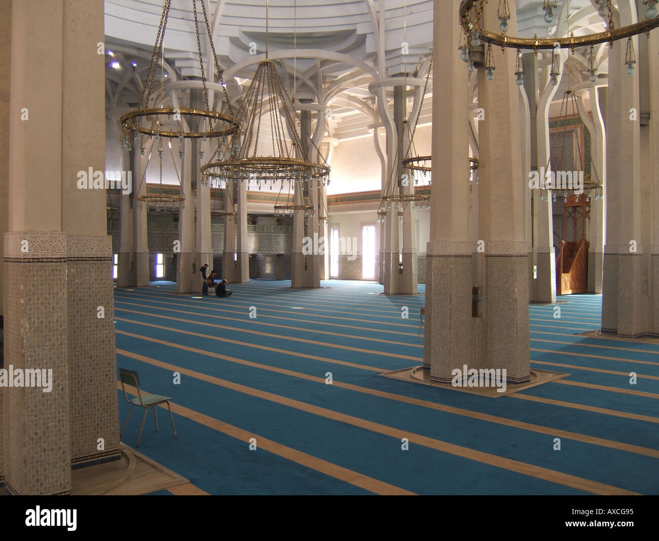 Mosque rome interior hi-res stock photography and images - Alamy