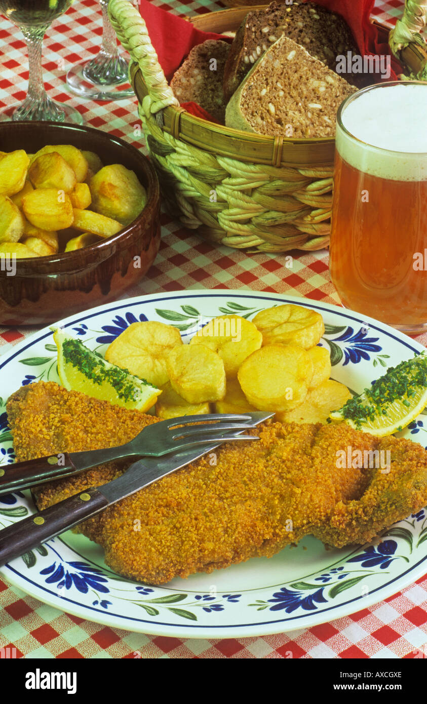 Austria food Wiener Schnitzel Stock Photo - Alamy