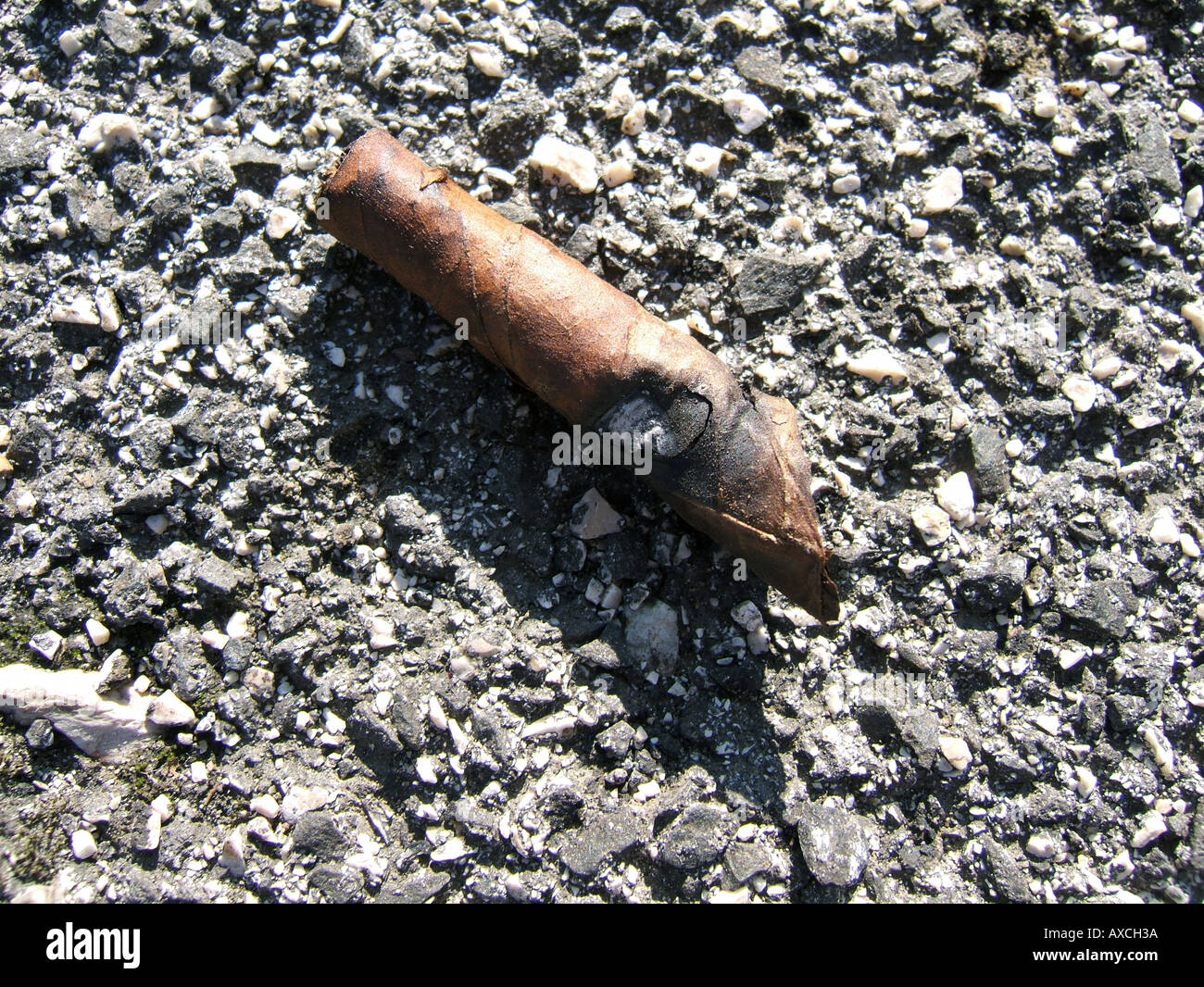 Cigar stubs hi-res stock photography and images - Alamy