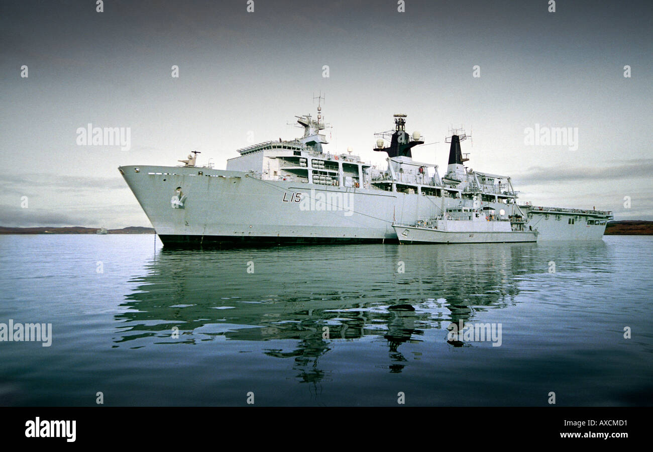 The Royal Navy assault ship HMS Bulwark with the Sandown class ...