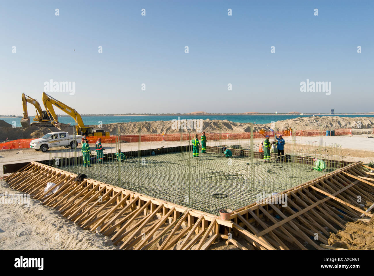 Construction of Beach Abu Dhabi Stock Photo - Alamy