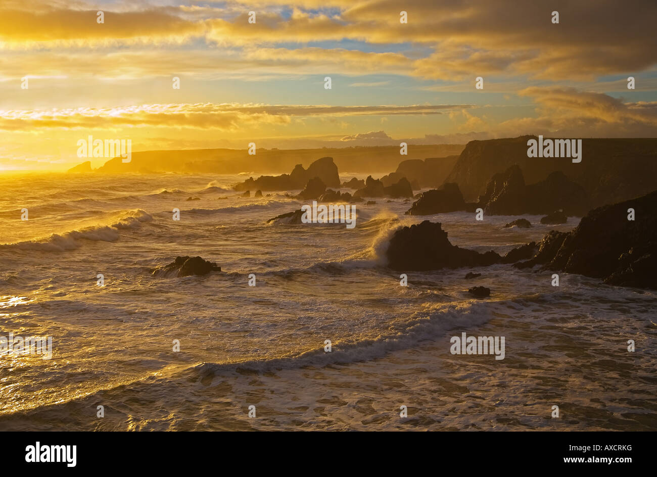 Westerly sun hi-res stock photography and images - Alamy