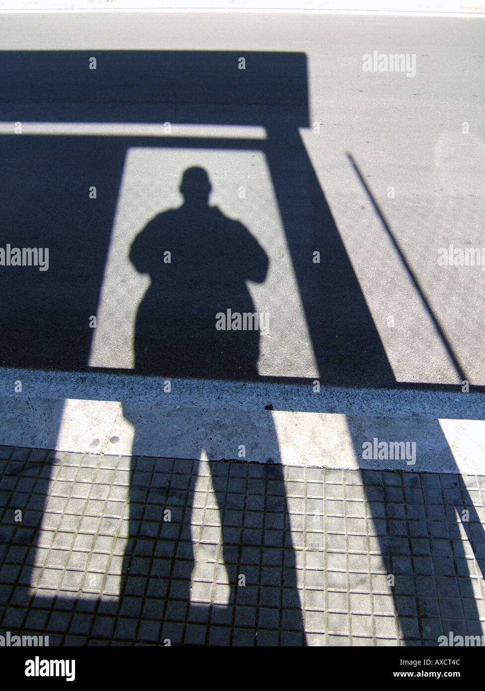 Woman lonely street bus stop hi-res stock photography and images - Alamy