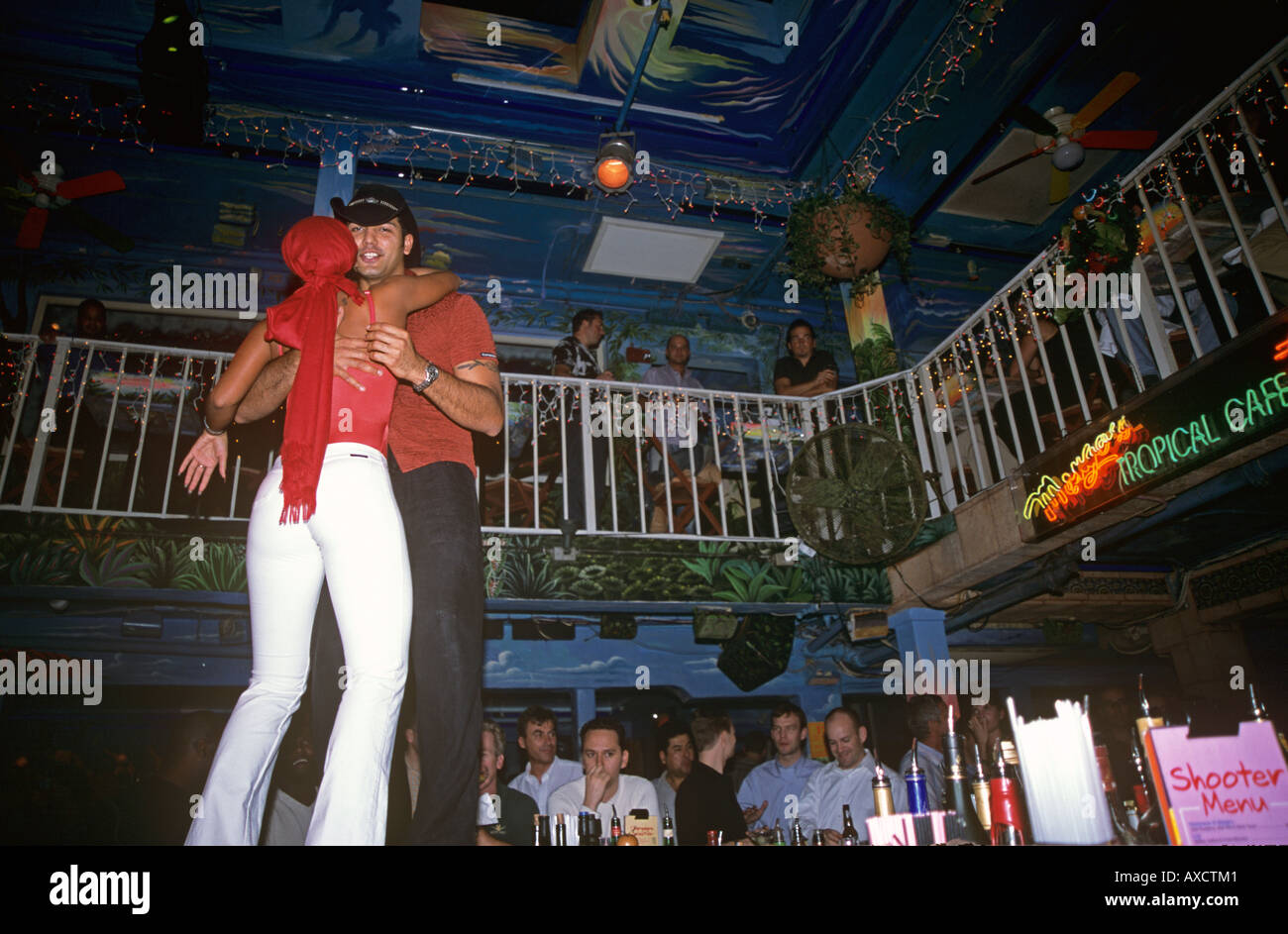 Party dancing discoteque hi-res stock photography and images - Alamy