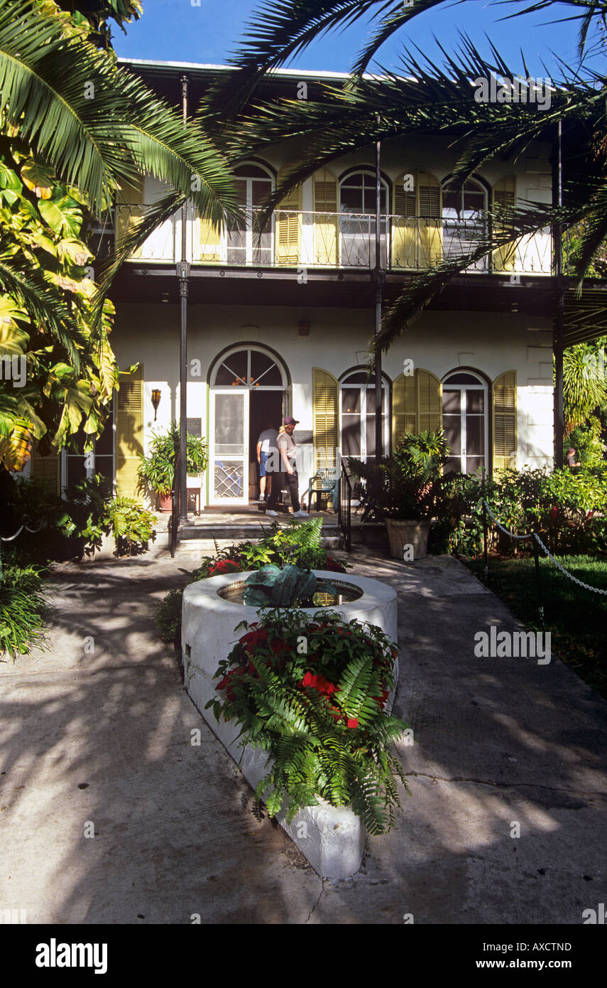 Ernest hemminway hi-res stock photography and images - Alamy