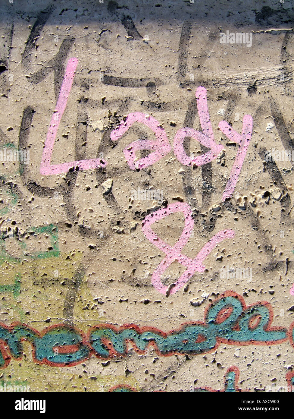 Lady pink graffiti hi-res stock photography and images - Alamy