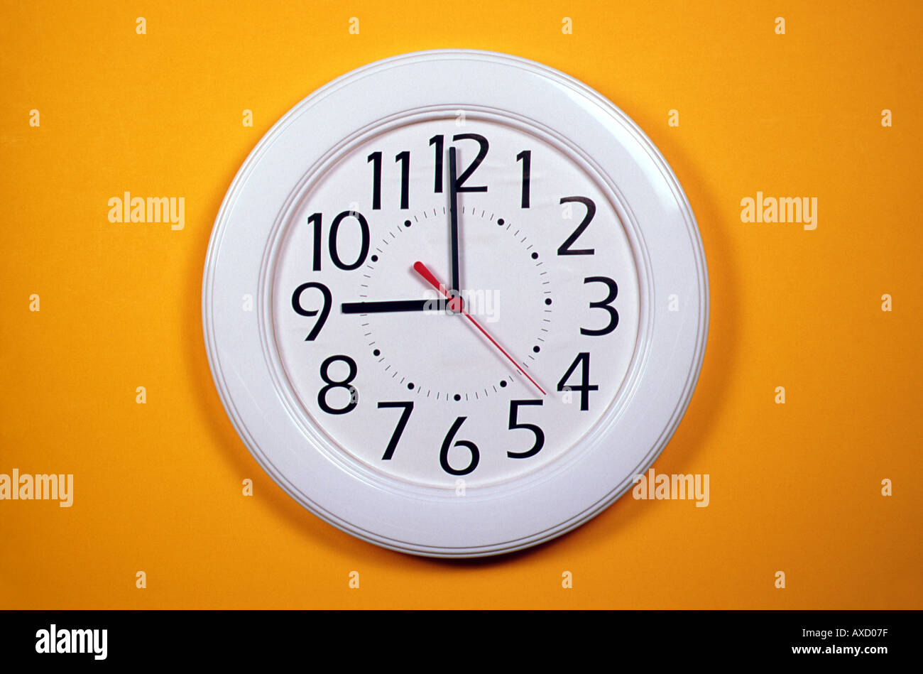Nine o clock hi-res stock photography and images - Alamy