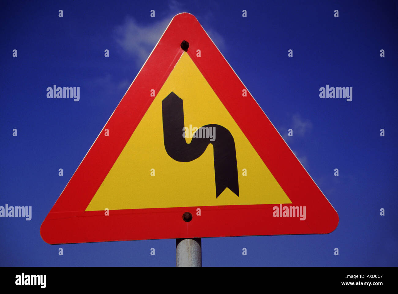 Curve road hi-res stock photography and images - Alamy