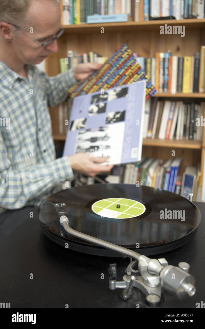 Record deck hi-res stock photography and images - Alamy