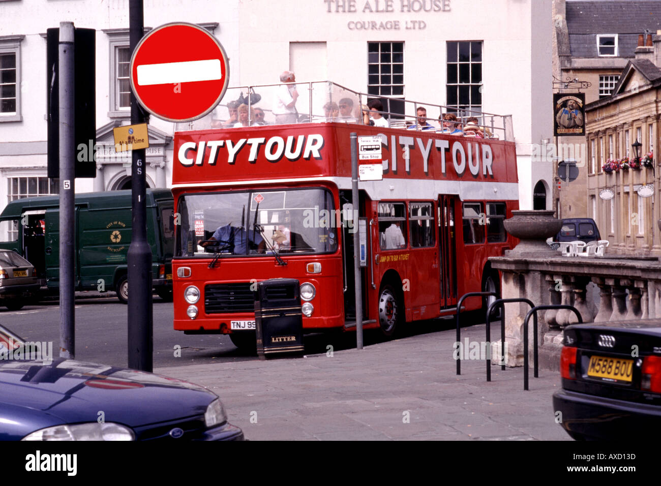 TOUR BUS BATH SOMERSET ENGLAND UK Stock Photo - Alamy