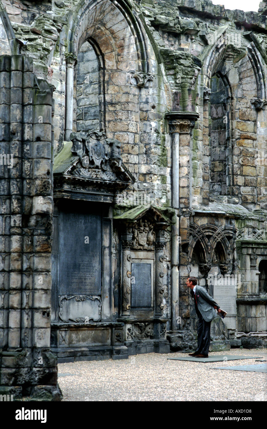 Scotland Edinburgh Holy Rood Abbey on the Royal Mile Stock Photo - Alamy