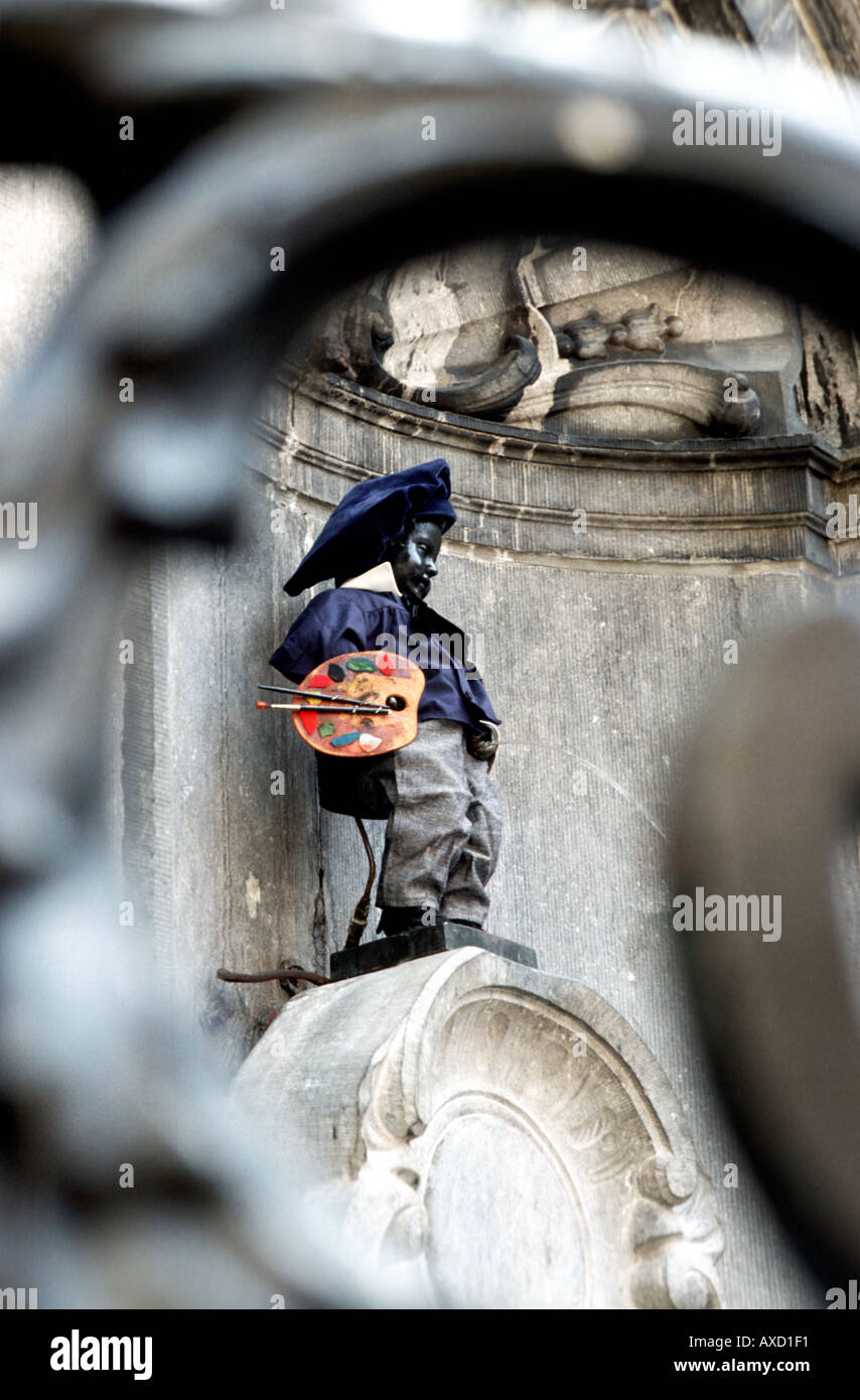 Europe Belgium Brussels Mannequin Pis statue fountain Stock Photo - Alamy