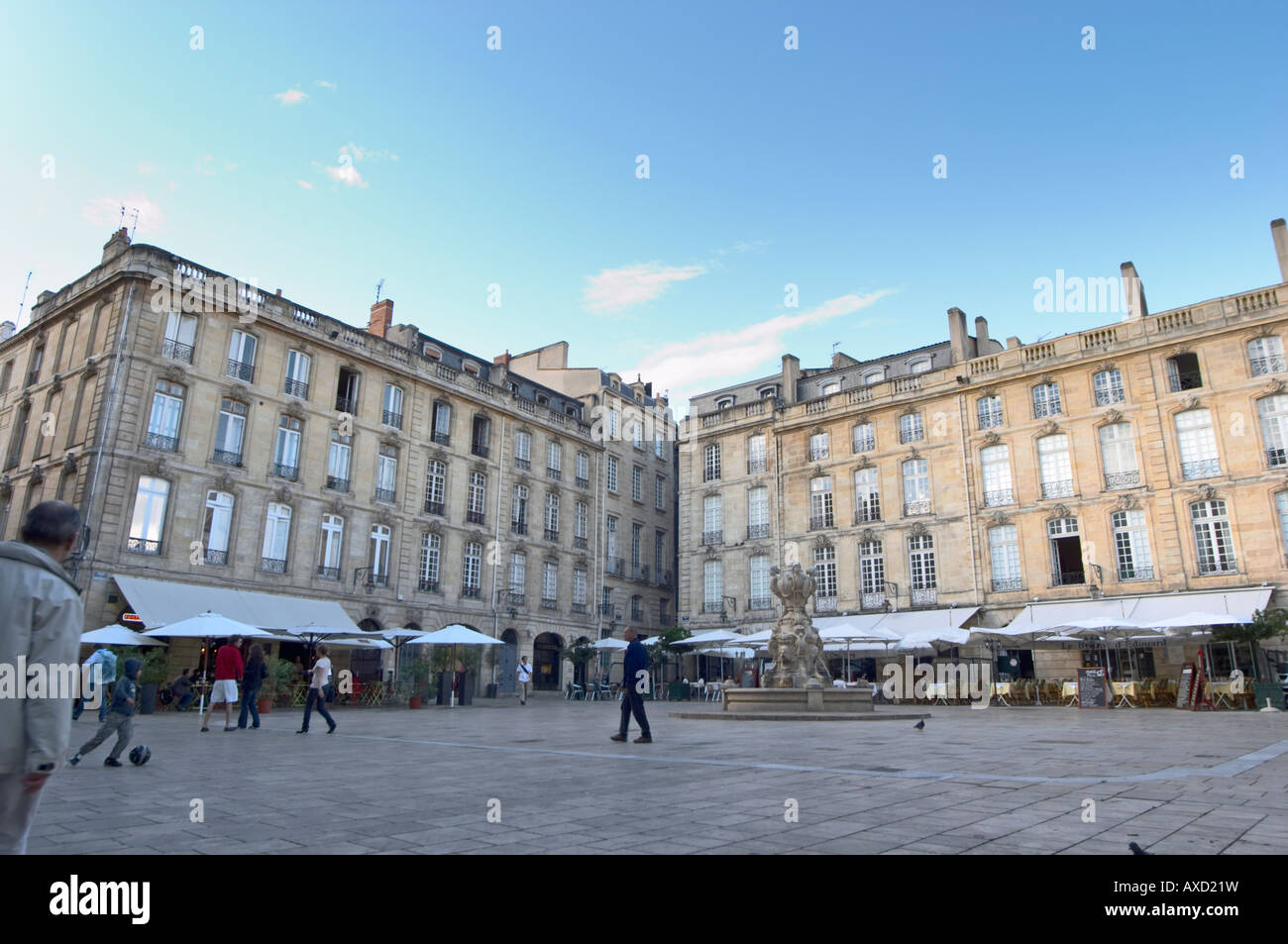 Place du Parlement with fountain and restaurants in the old town ...