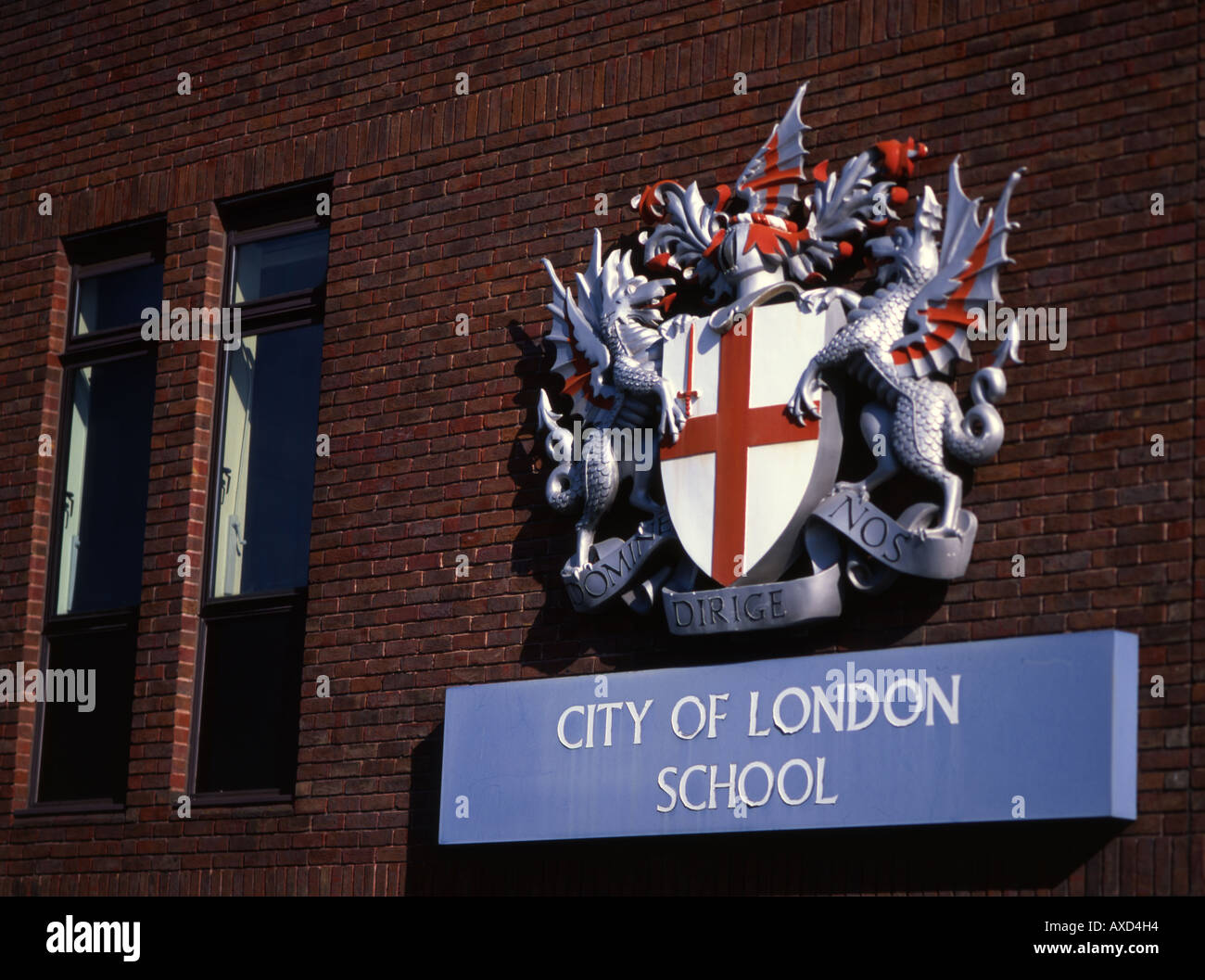 City of london school crest hi-res stock photography and images - Alamy