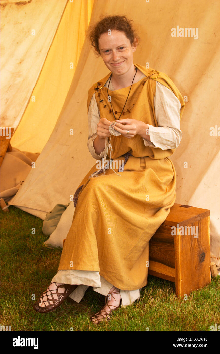 Members of Comitatus Roman Living History Wroxeter Roman lady knitting ...