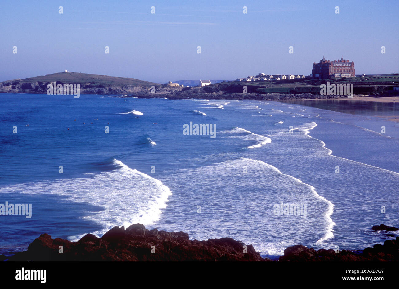 View of popular surfing beach at Newquay Stock Photo - Alamy