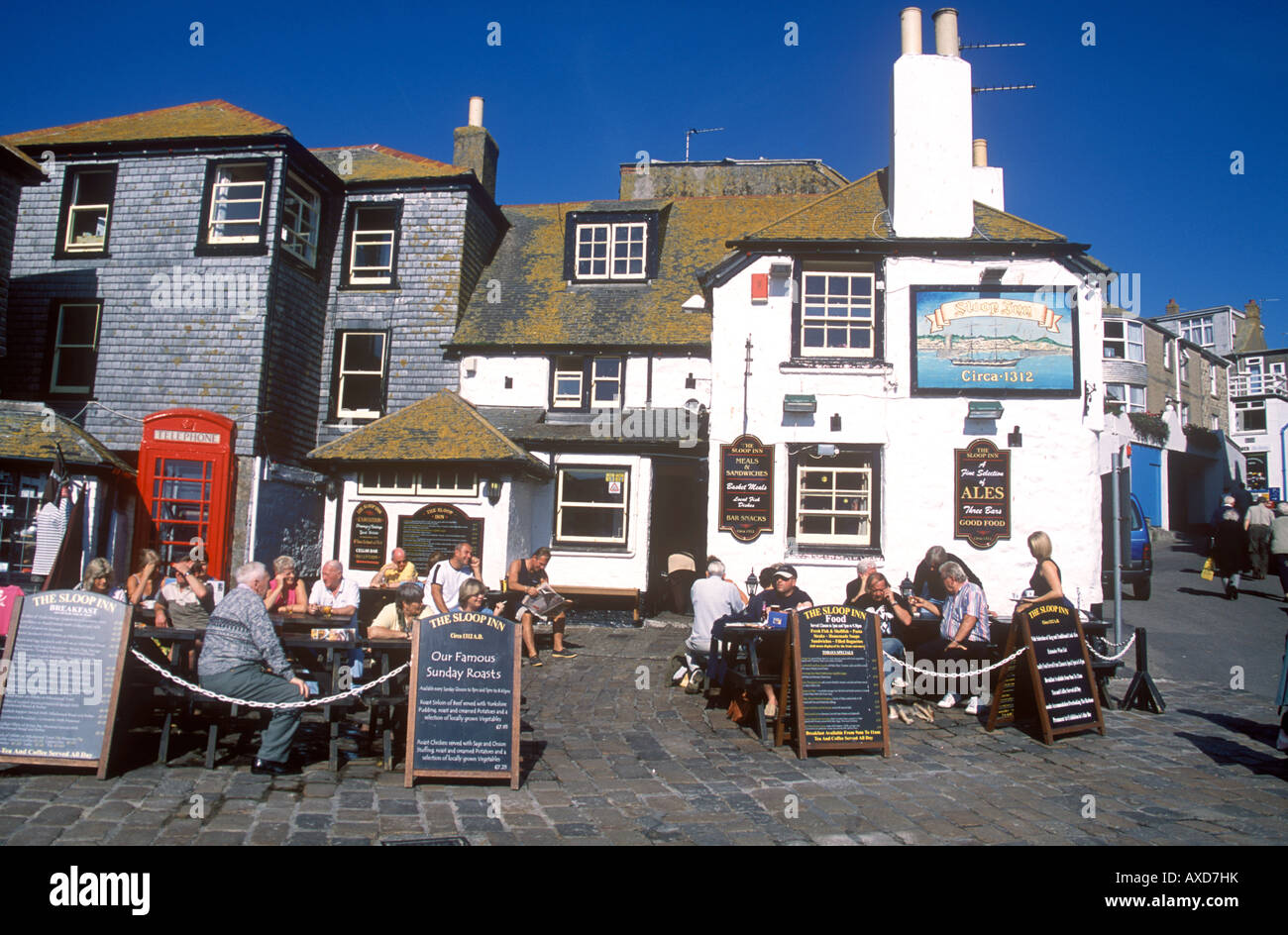 The Sloop Inn, a popular harbourside pub in the Cornish resort of St ...