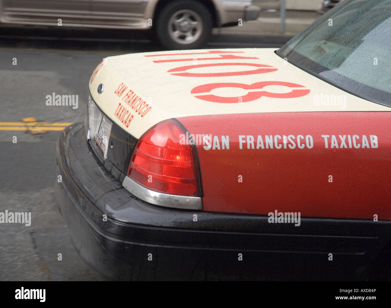 Ford taurus taxi hi-res stock photography and images - Alamy