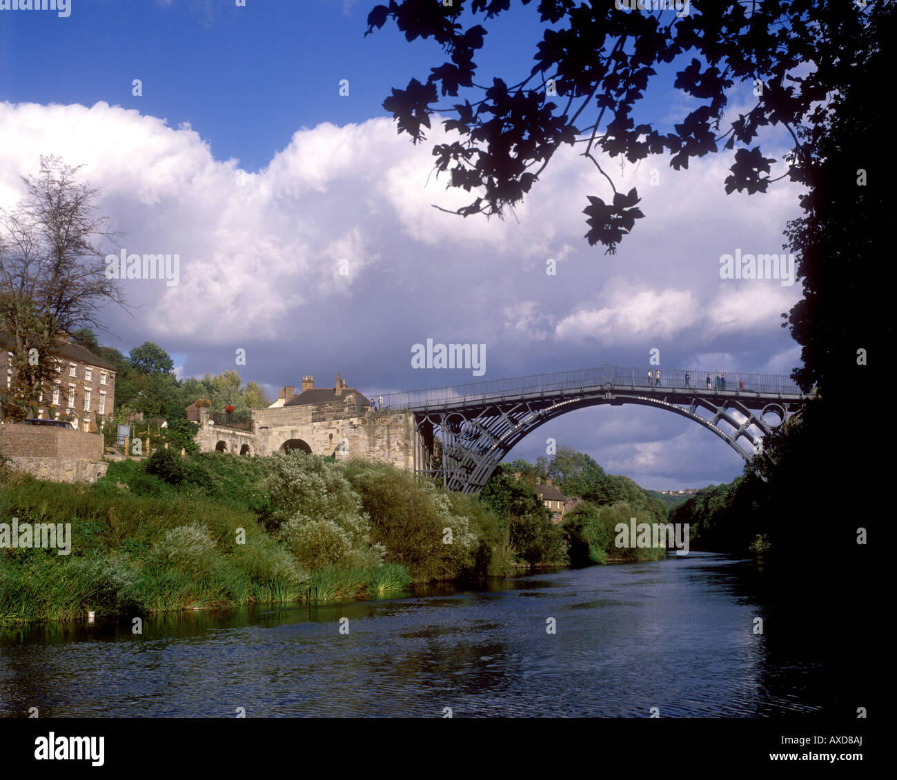 The famous Cast-Iron Bridge spans the River Severn in Ironbridge Gorge ...
