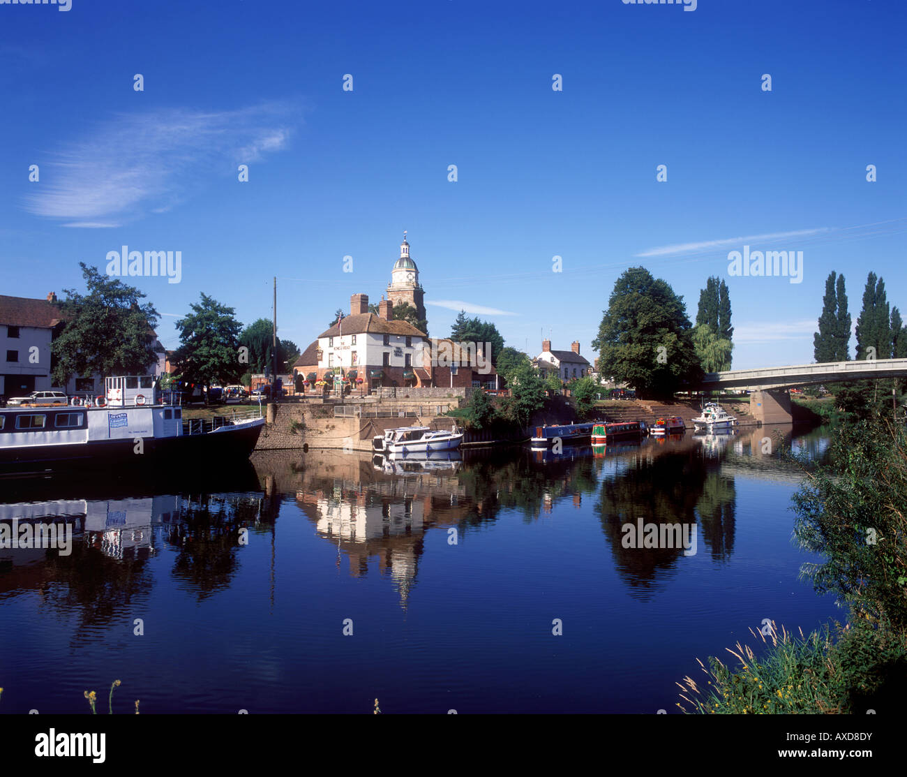 Upton-Upon-Severn - Village reflections on the River Severn Stock Photo ...