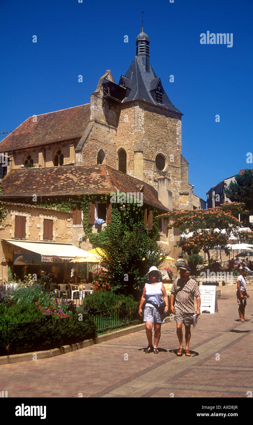 Scene in the picturesque old town of Bergerac Stock Photo - Alamy