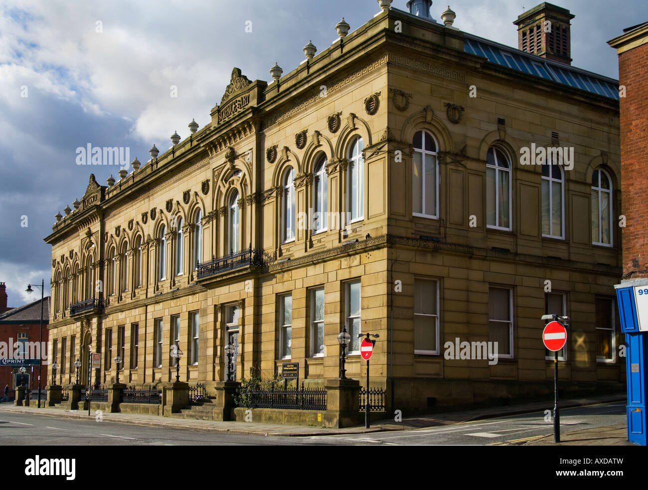 Oldham hi-res stock photography and images - Alamy