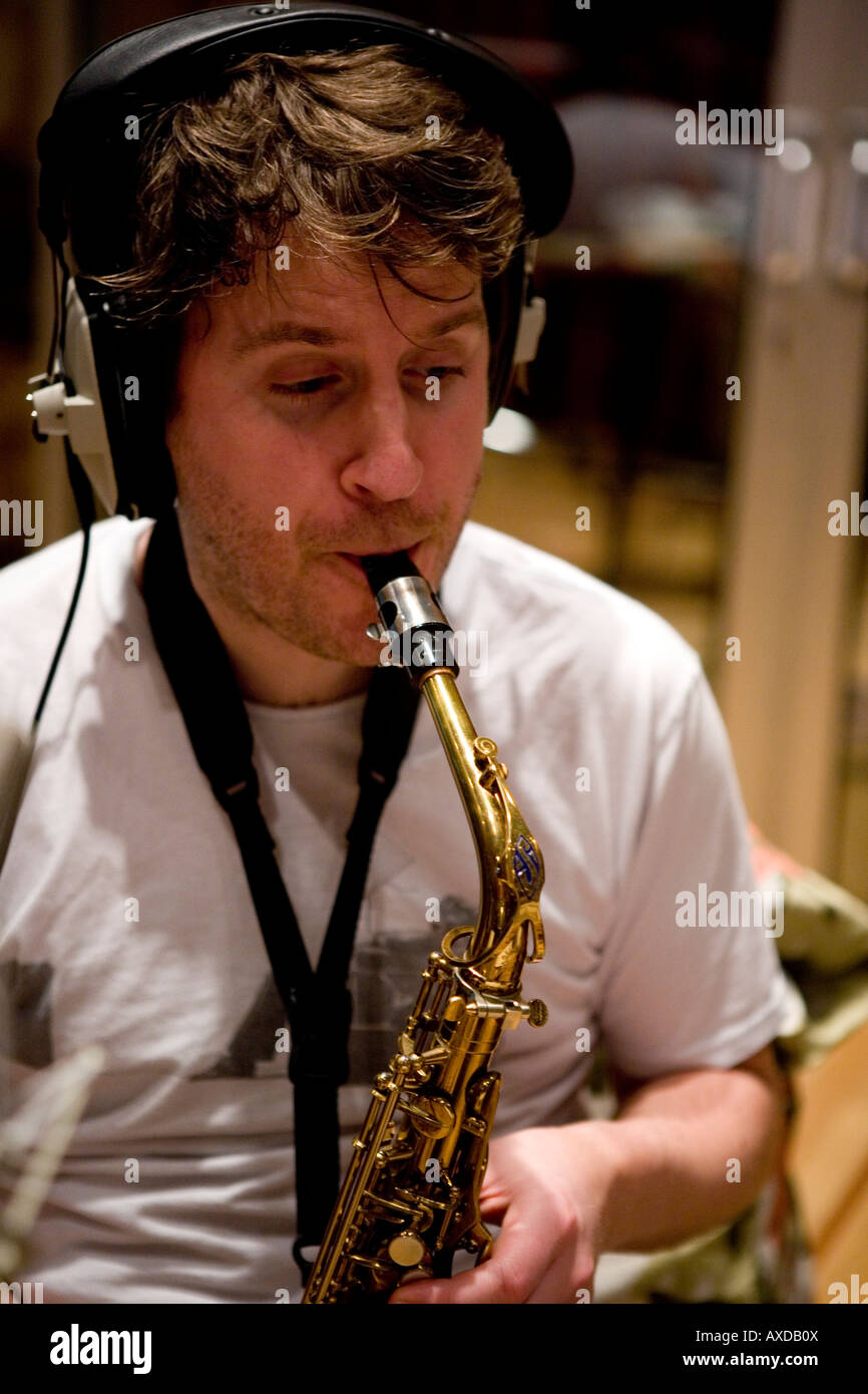 Alto tenor hi-res stock photography and images - Alamy