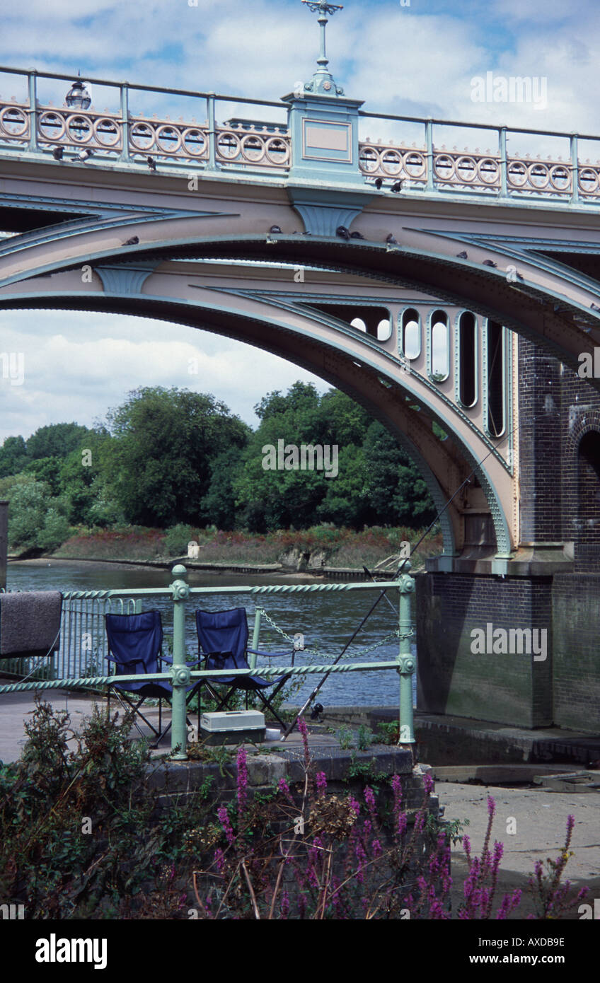 Richmond Lock footbridge, Richmond Surrey, UK Stock Photo - Alamy