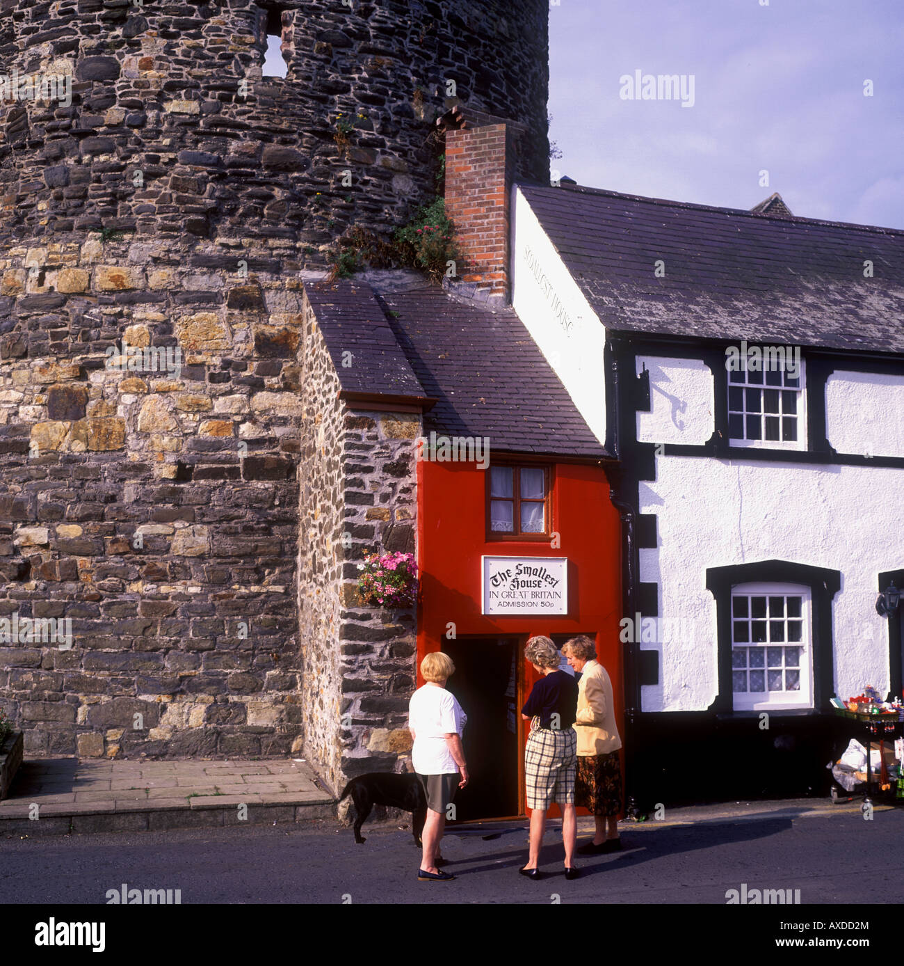 Conwy - Smallest House in Great Britain built on to the old town walls ...