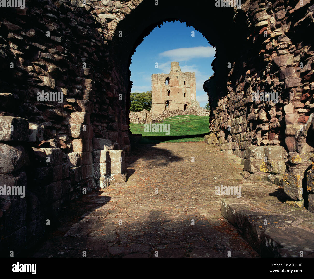 Norham castle northumberland hi-res stock photography and images - Alamy